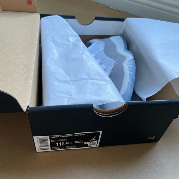 Jordan | Shoes | Air Jordan 1 Retro Low Little Kids 115c | Poshmark